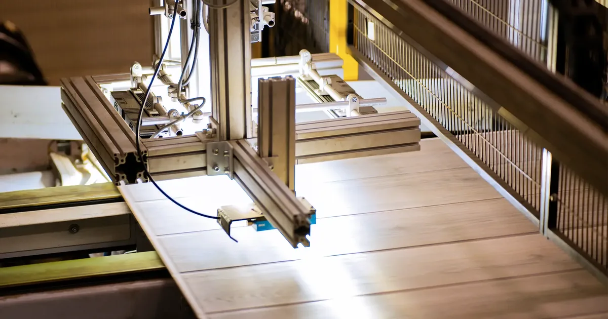 Computer Vision AI to Automate Defect Detection | Robovision