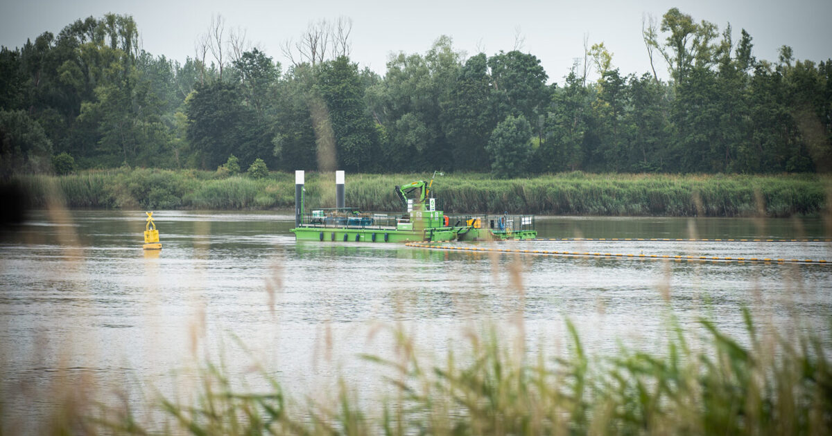 Waste detection and river cleanup with a Computer Vision… | Robovision